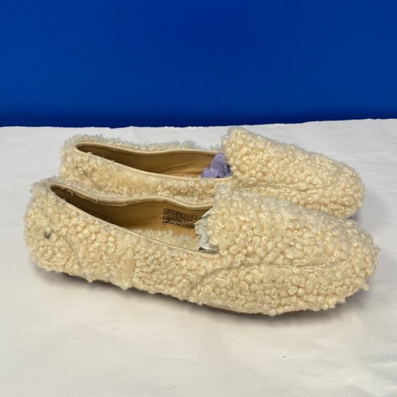 UGG | Shoes | Ugg Hailey Fluff Genuine Shearling Slipper In Natural Sz 8 | Poshmark